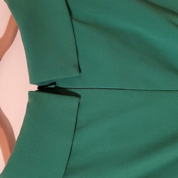 Donna Ricco | Dresses | Donna Ricco Green Wrap Portrait Collar Sheath ...